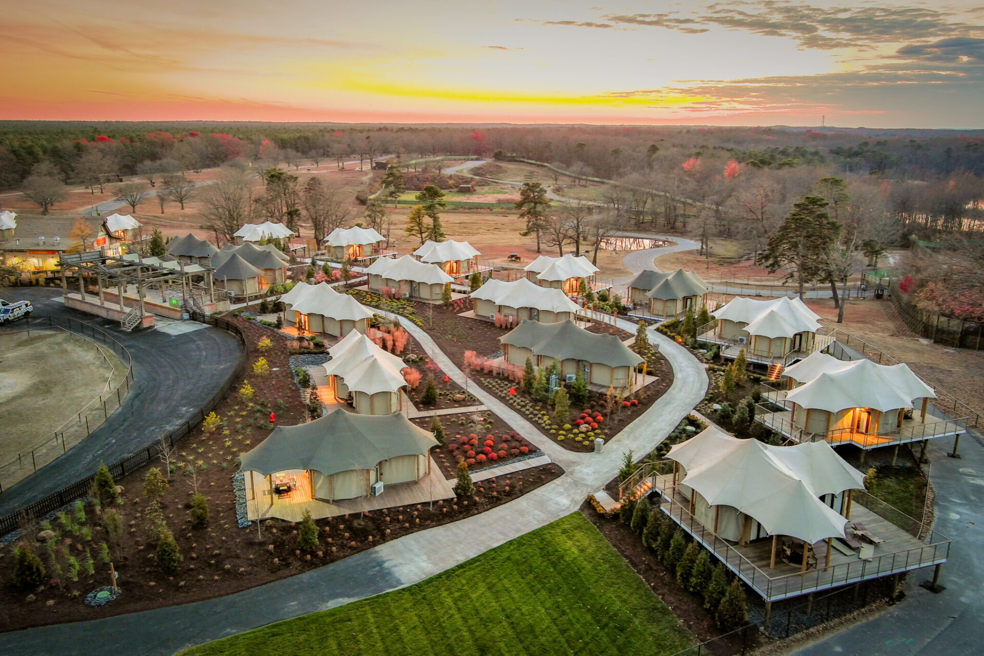 A Wild Vision Brought to Life: Savannah Sunset Resort at Six Flags ...